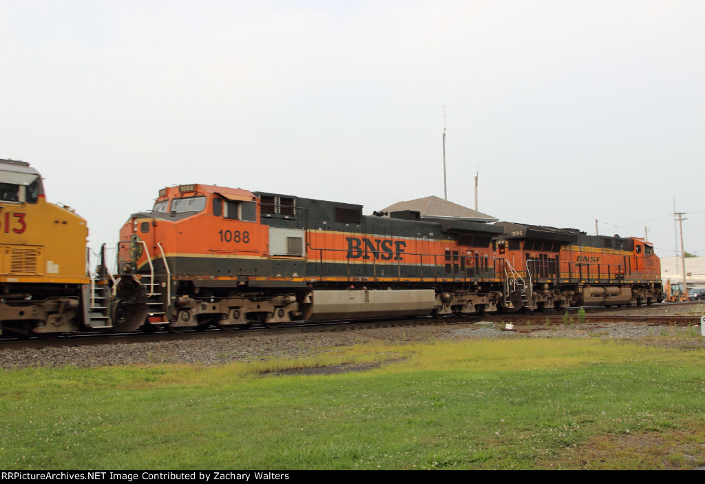 BNSF 1088